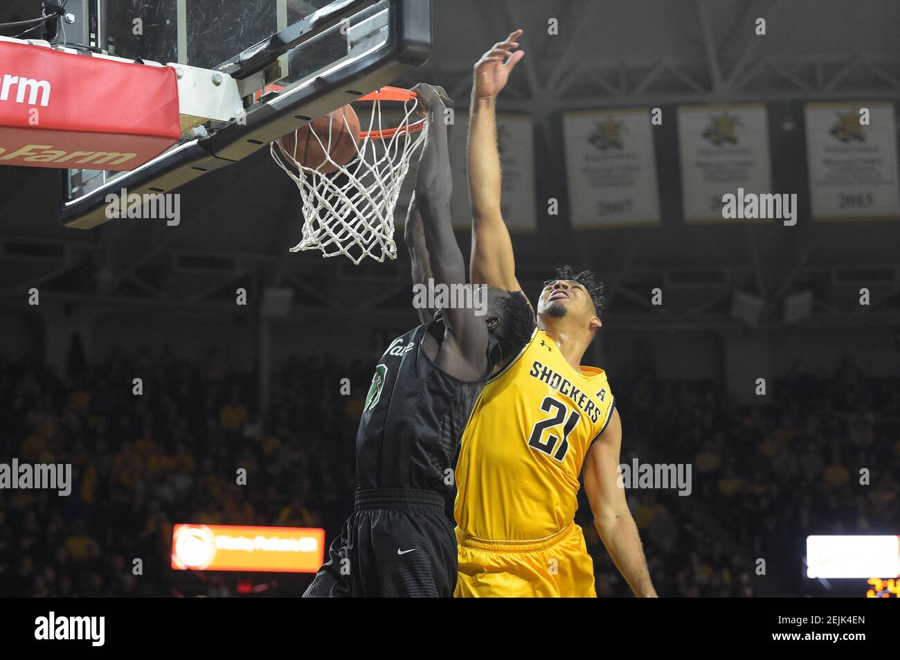 16. Februar 2020: Wichita State Shocker Center Jaime Echenique (21) ist ...