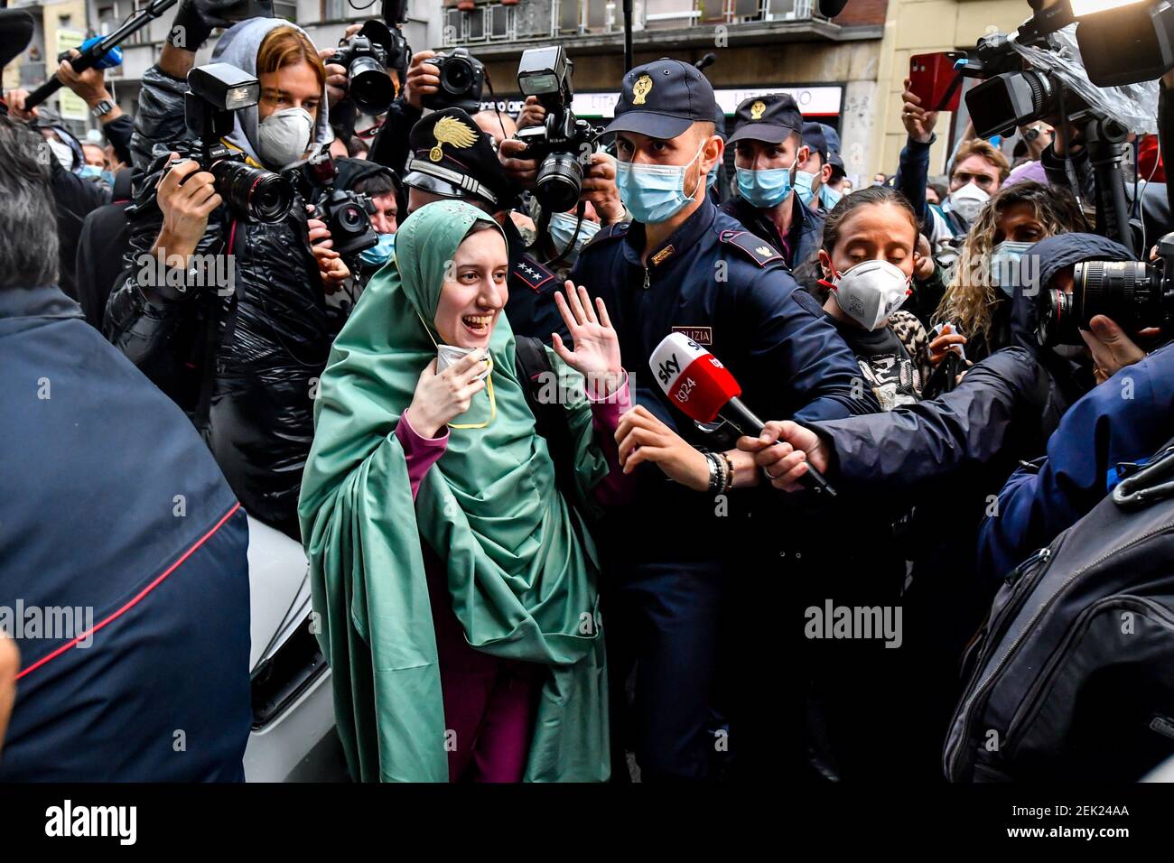 Silvia romano mailand -Fotos und -Bildmaterial in hoher Auflösung – Alamy