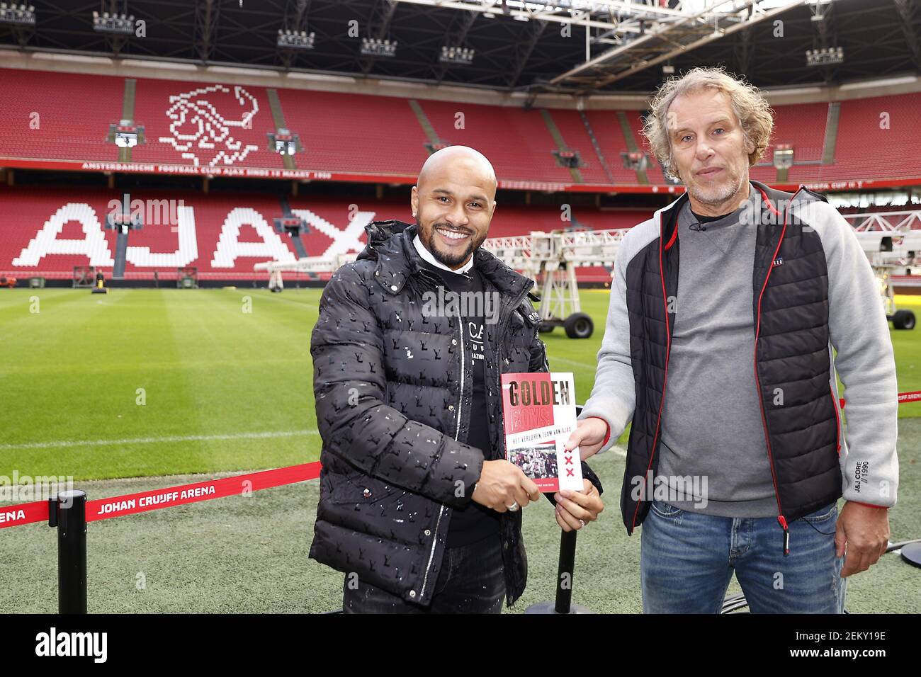 AMSTERDAM, 04-11-2020 Buchvorstellung 'Golden Boys' von Autor Maarten ...