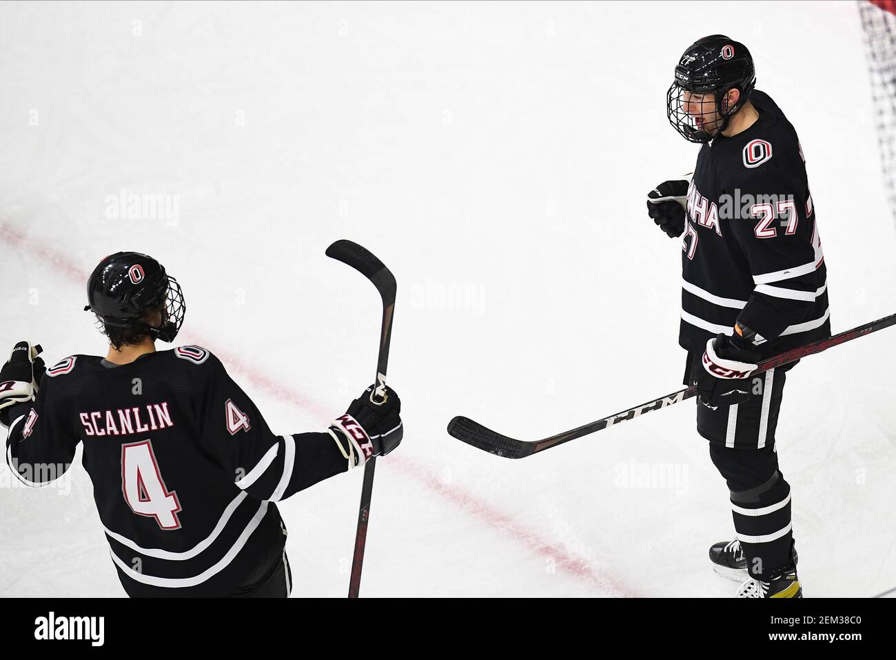 3. Dezember 2020 Nebraska-Omaha Mavericks Verteidiger Brandon Scanlin ...