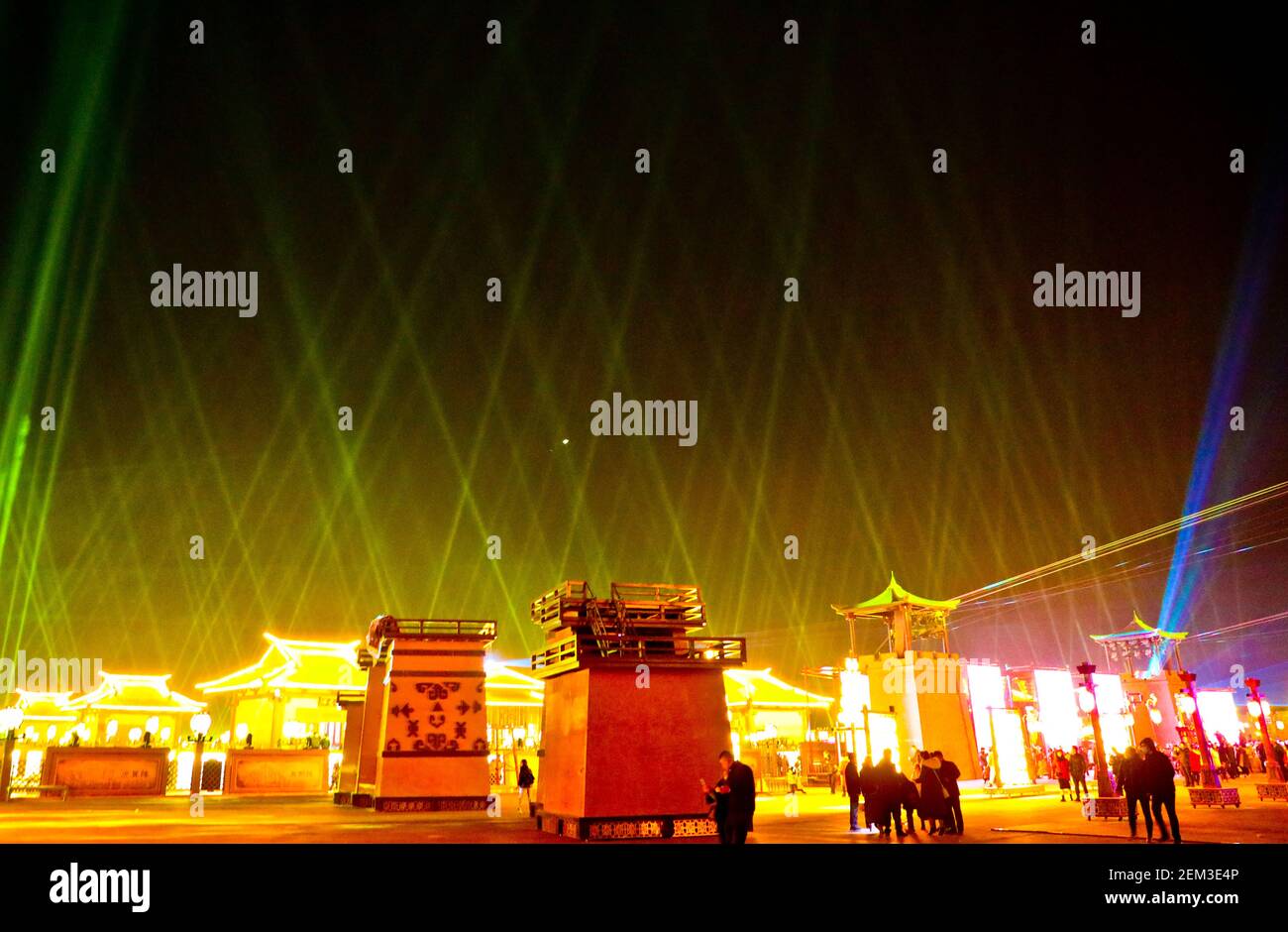 Luftbild zeigt die Winding Yellow River Lamp Array leuchtet um das ...