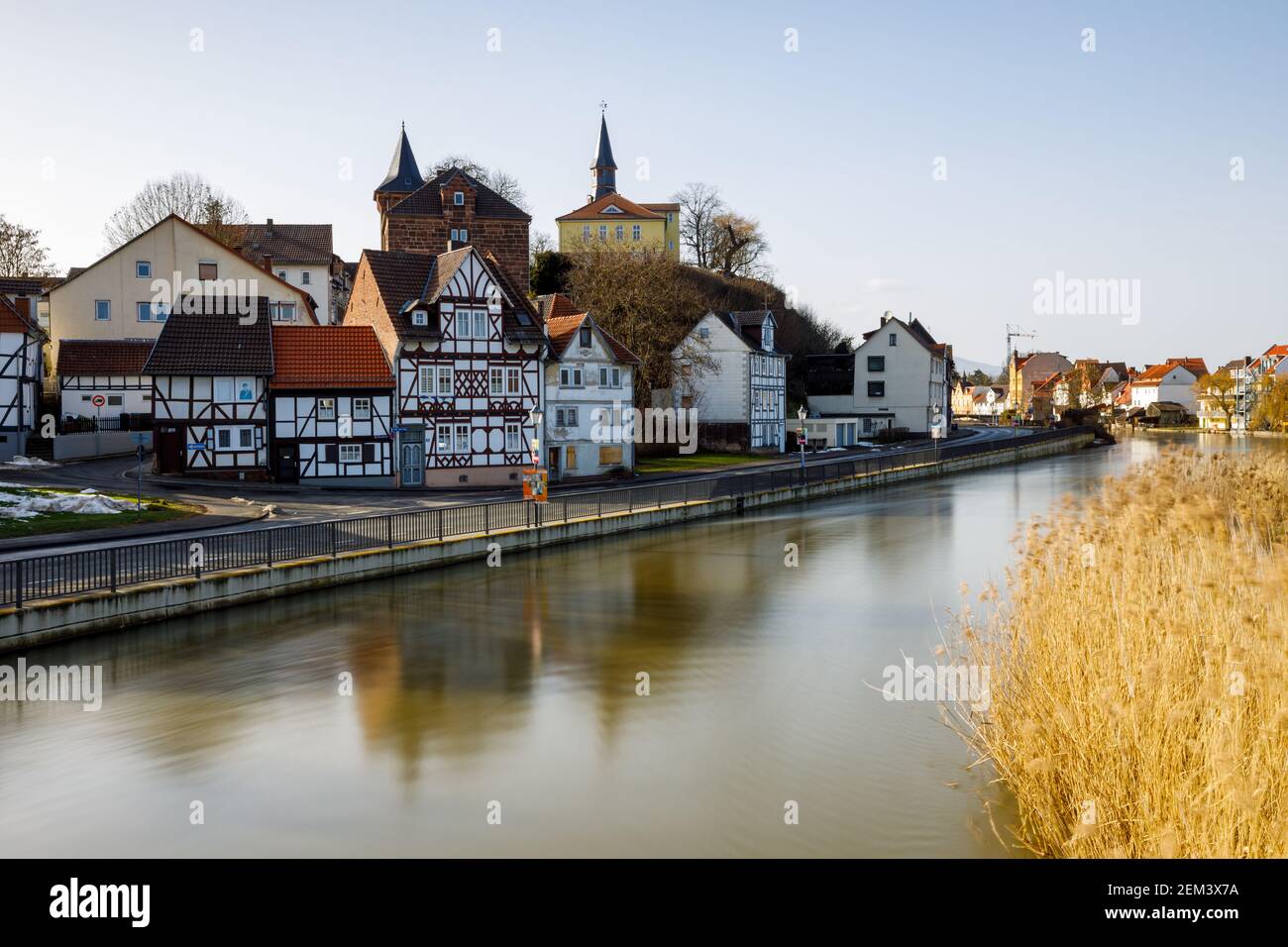 Die Stadt Eschwege mit der Werra in Hessen Deutschland Stockfotografie ...