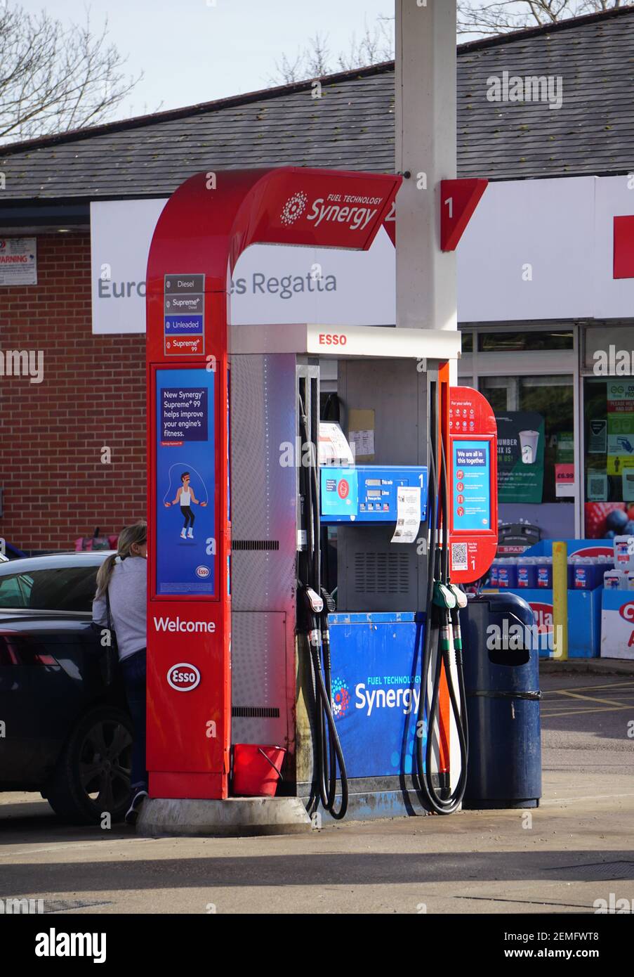 Esso garage -Fotos und -Bildmaterial in hoher Auflösung – Alamy