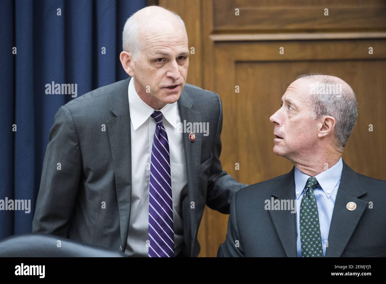 USA - MÄRZ 6: Der Vorsitzende Adam Smith, D-Wash., links, und das ...