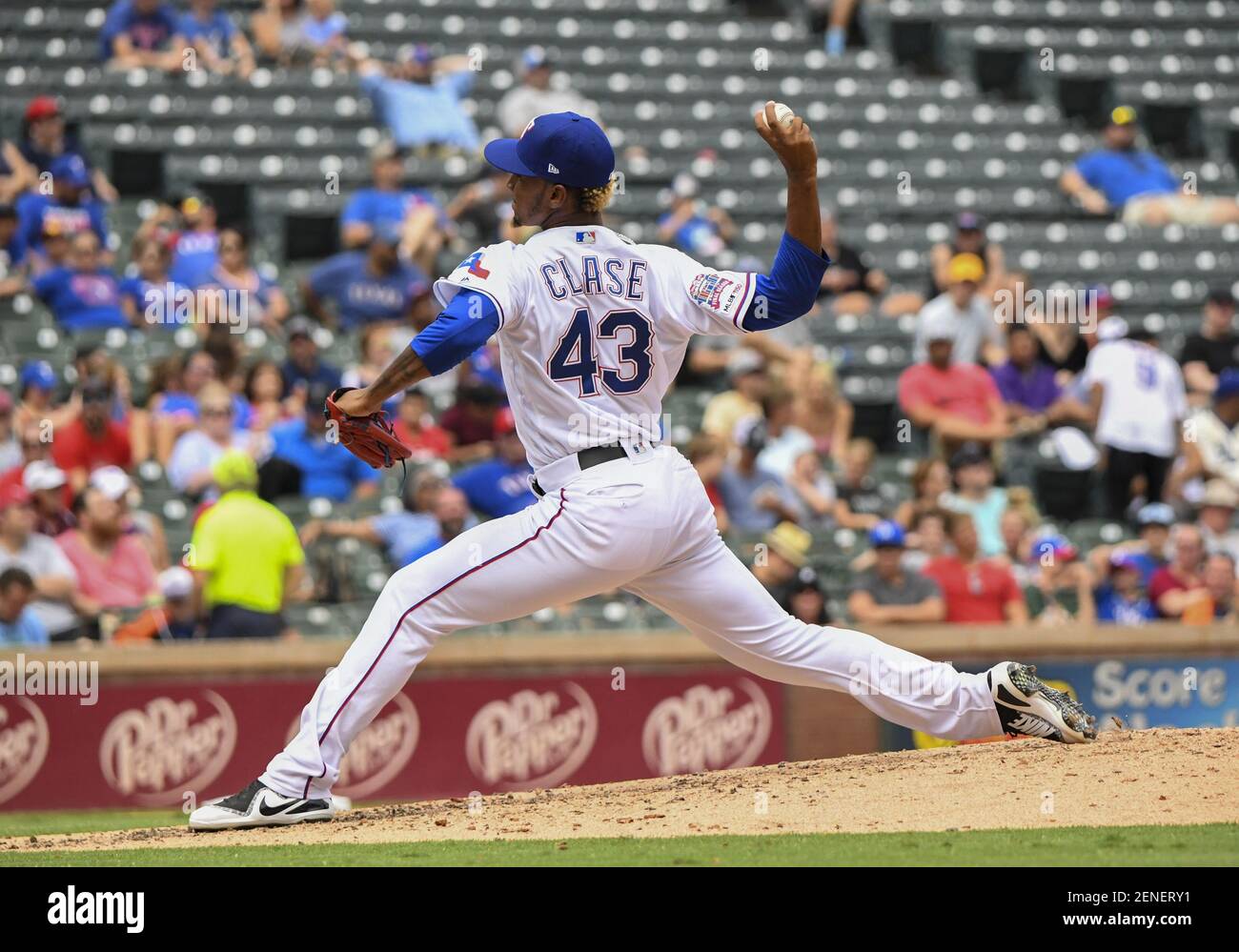 04. August 2019: Texas Rangers Relief Pitcher Emmanuel Clase #43 machte ...