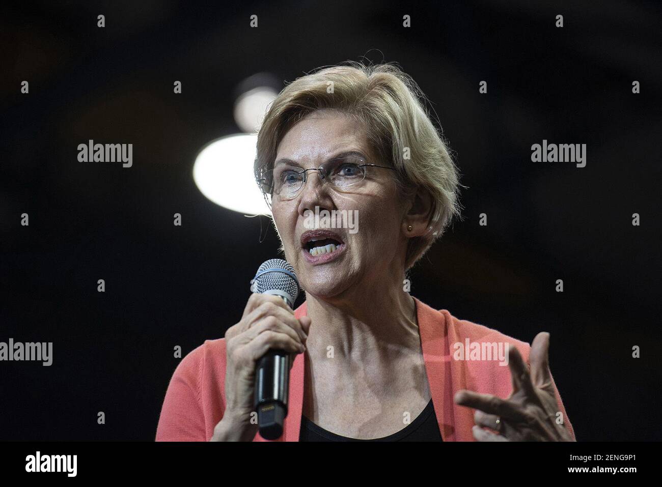 Demokratische Präsidentschaftskandidatin Senatorin Elizabeth Warren ...