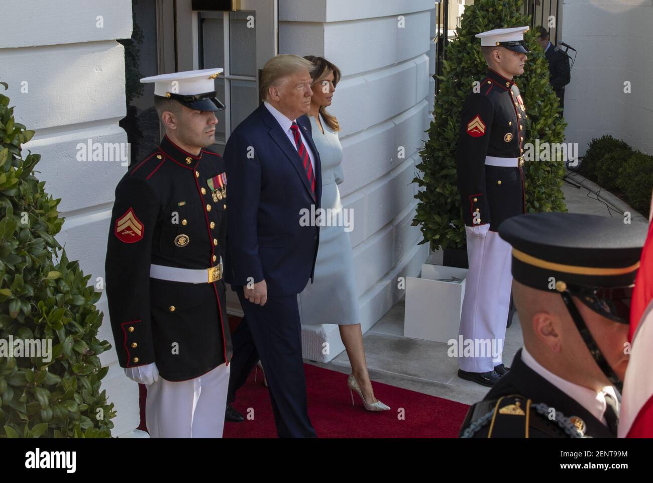 US-Präsident Donald Trump und First Lady Melania Trump heißen den ...