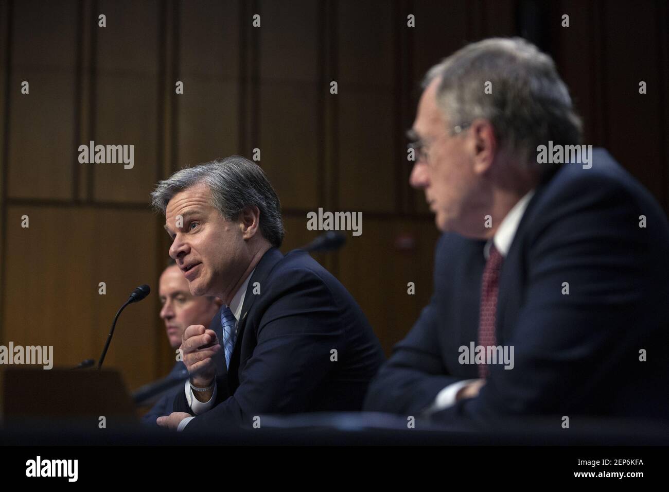 Der Direktor des Federal Bureau of Investigation Christopher Wray ...