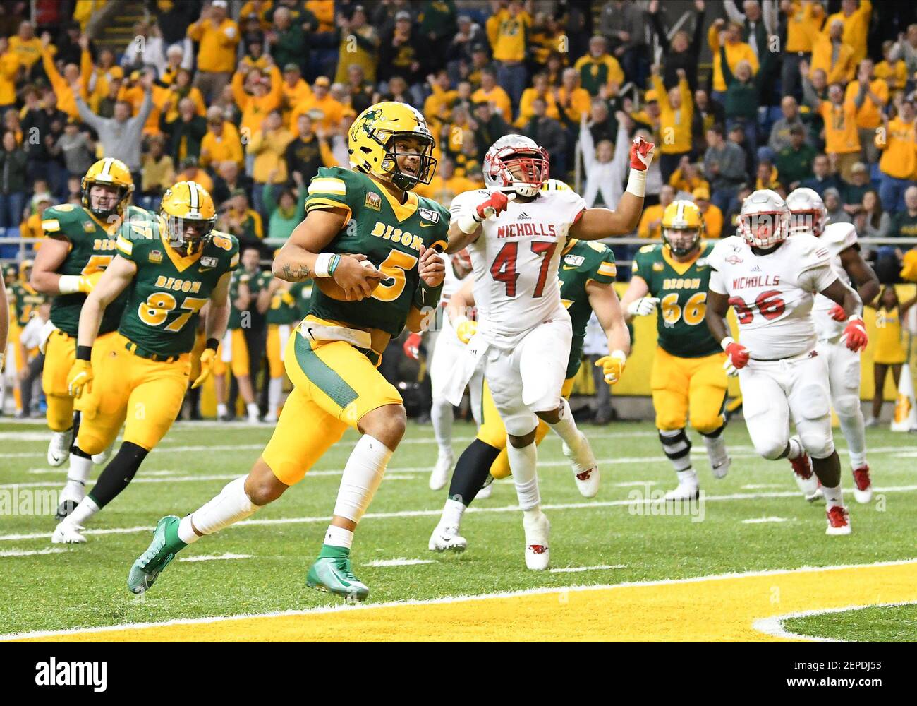 7. Dezember 2019: North Dakota State Bison Quarterback Trey Lance (5 ...