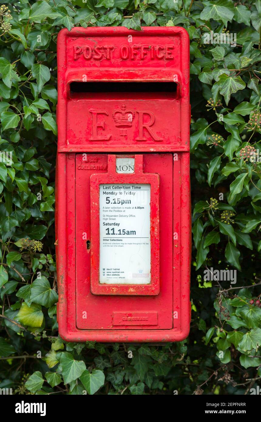 Rote viktorianische wand der postbox -Fotos und -Bildmaterial in hoher ...