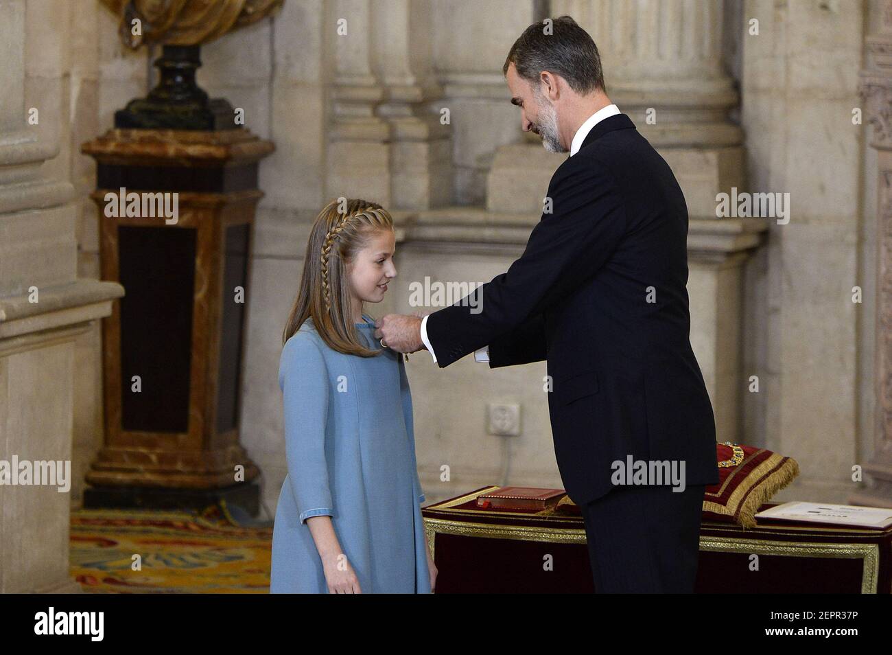 Prinzessin Leonor von Spanien und König Felipe VI von Spanien nehmen am ...