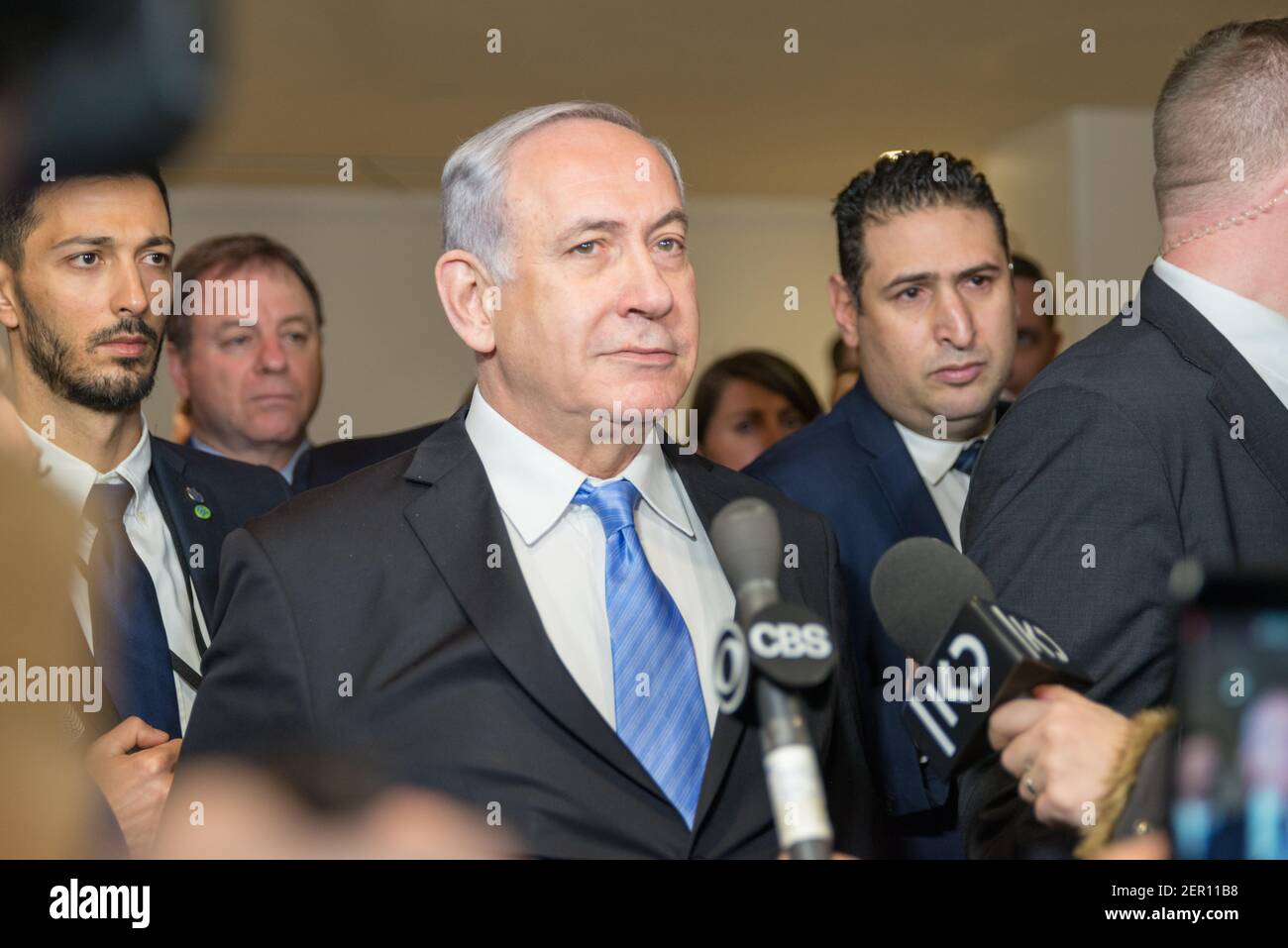 Der israelische Ministerpräsident Benjamin Netanjahu wird bei einem ...