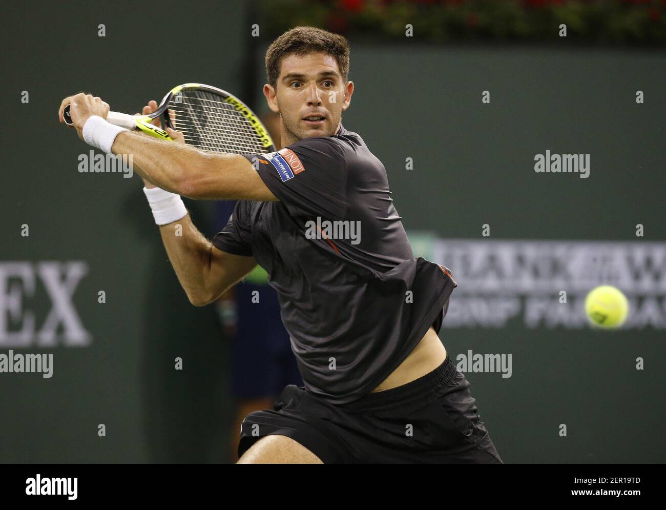 10. März 2018 Federico Delbonis (ARG) gibt einen Schuss gegen Roger ...