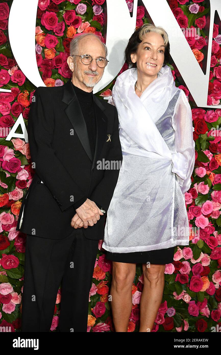Jules Fisher und Peggy Eisenhauer kommen bei den jährlichen Tony Awards ...