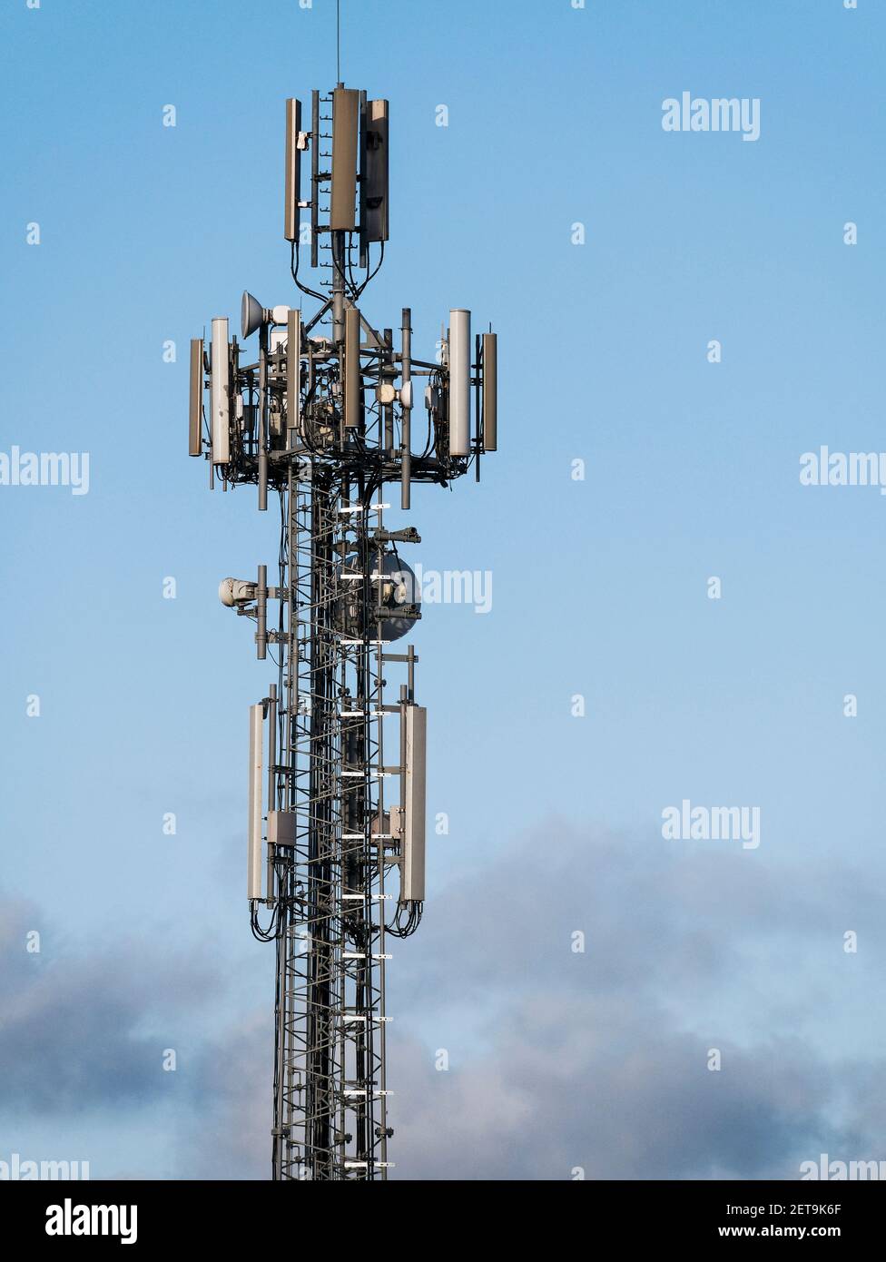 5g Mobilfunkmast Stockfotos und -bilder Kaufen - Alamy