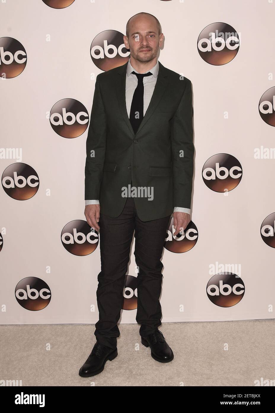 PASADENA, CA - JANUAR 10: Jonathan Slavin bei der Disney ABC Winter ...