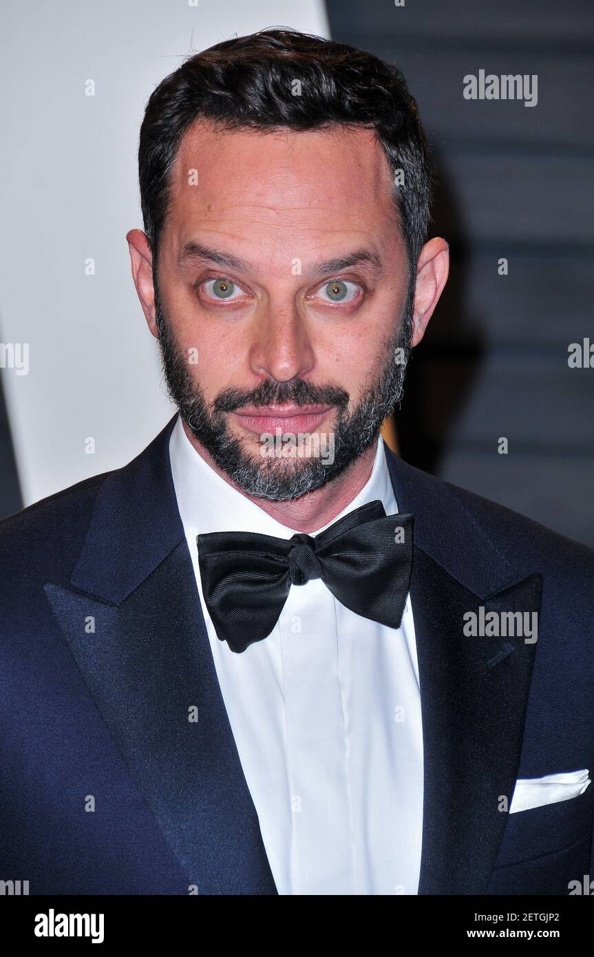 Nick Kroll läuft auf dem roten Teppich bei der Vanity Fair Oscar Party ...
