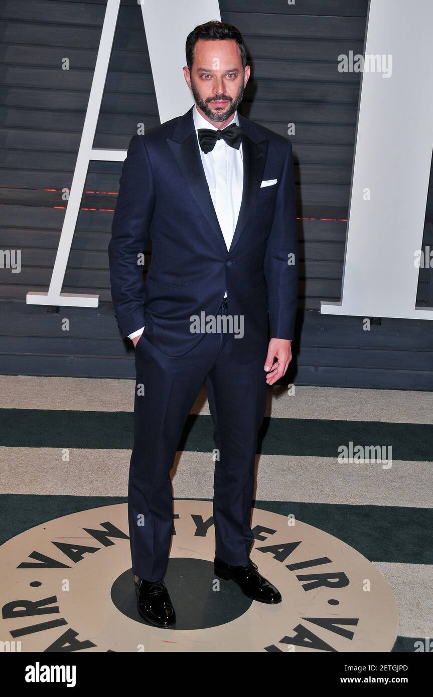Nick Kroll läuft auf dem roten Teppich bei der Vanity Fair Oscar Party ...