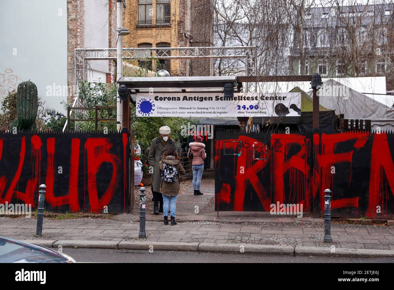 Kitkat berlin -Fotos und -Bildmaterial in hoher Auflösung – Alamy