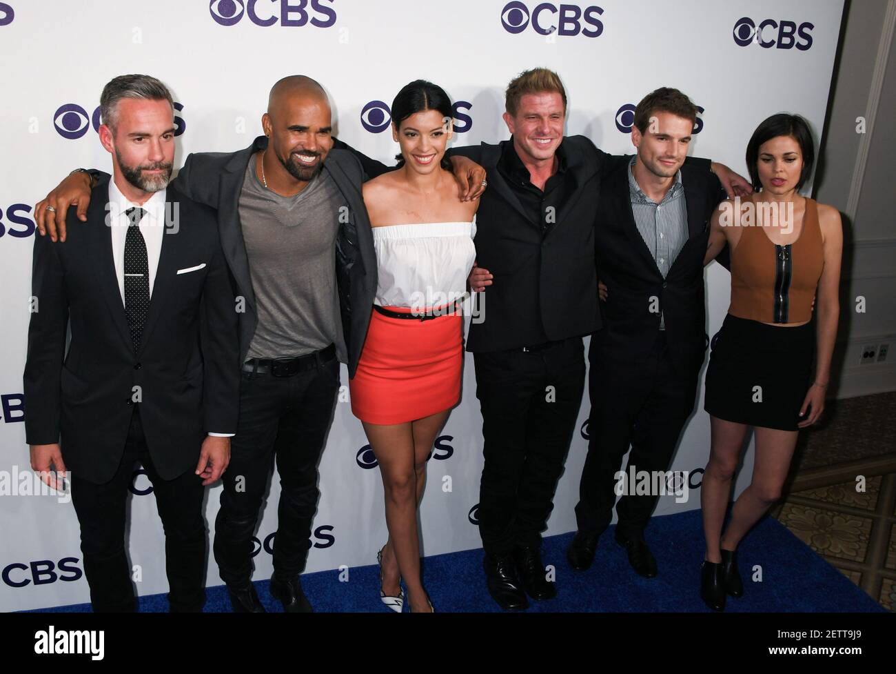Besetzung von SWAT L-R: Jay Harrington, Shemar Moore, Stephanie Sigman ...