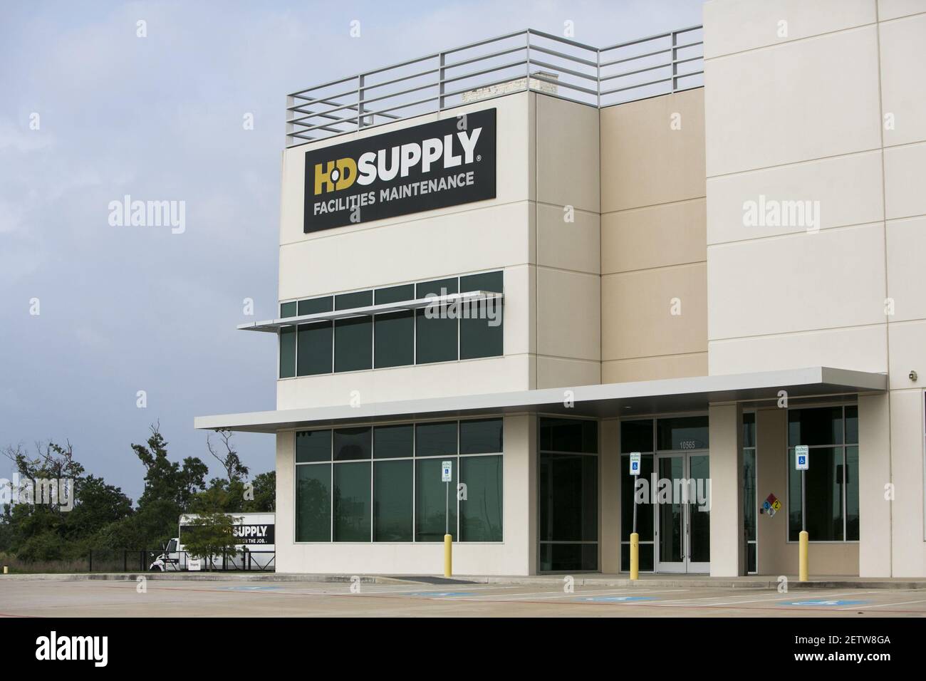 Ein Logo-Schild außerhalb einer von HD Supply, Inc. Besetzten Anlage in ...