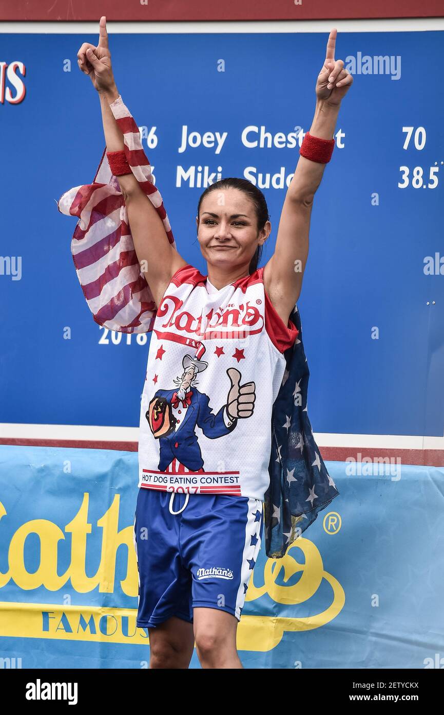 Michelle Lesco kommt am 4. Juli 2017 in New York City zum 2017 Nathan's ...