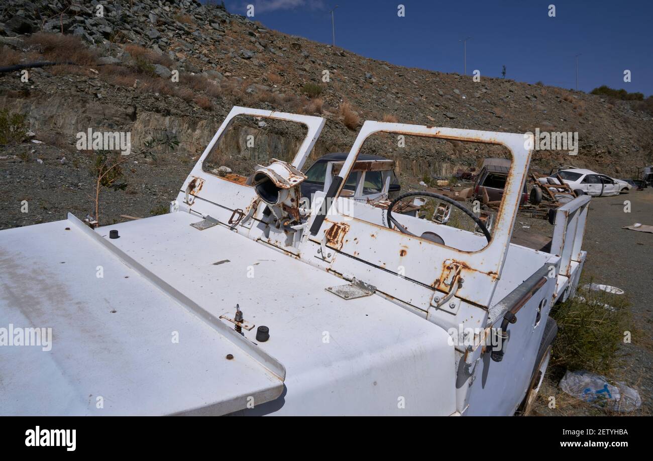 Car scrapping -Fotos und -Bildmaterial in hoher Auflösung – Alamy
