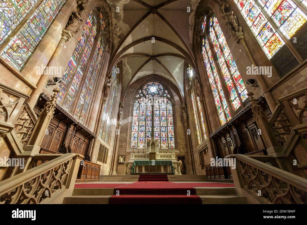 Gothic style altar -Fotos und -Bildmaterial in hoher Auflösung – Alamy