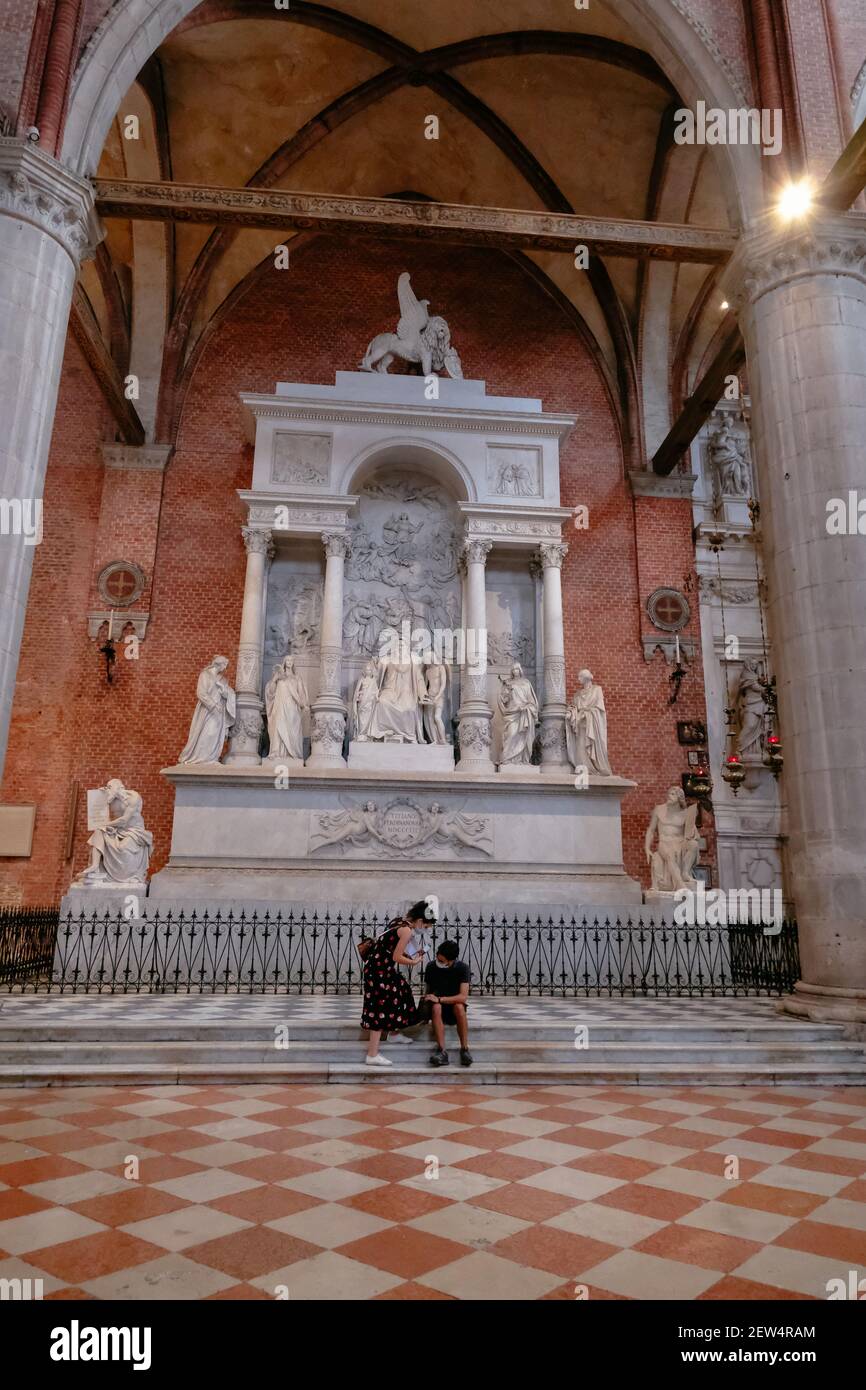 Santa maria gloriosa dei frari basilika -Fotos und -Bildmaterial in hoher Auflösung – Alamy