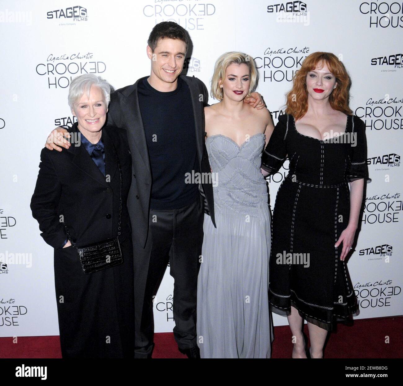 Glenn Close, Max Irons, Stefanie Martini und Christina Hendricks bei ...