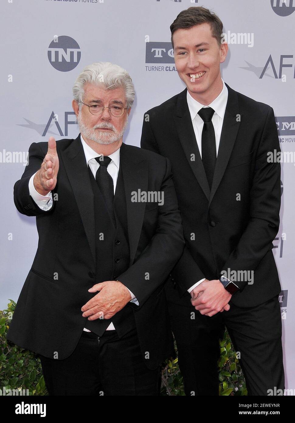 (L-R) George Lucas und Jett Lucas kommen bei der 44th American Film ...