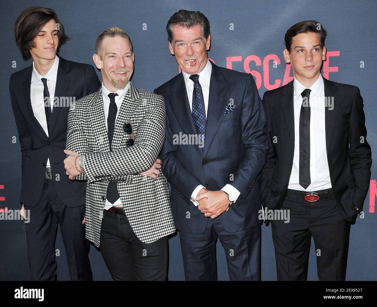 (L-R) Dylan Brosnan, Sean Brosnan, Pierce Brosnan und Paris Brosnan ...