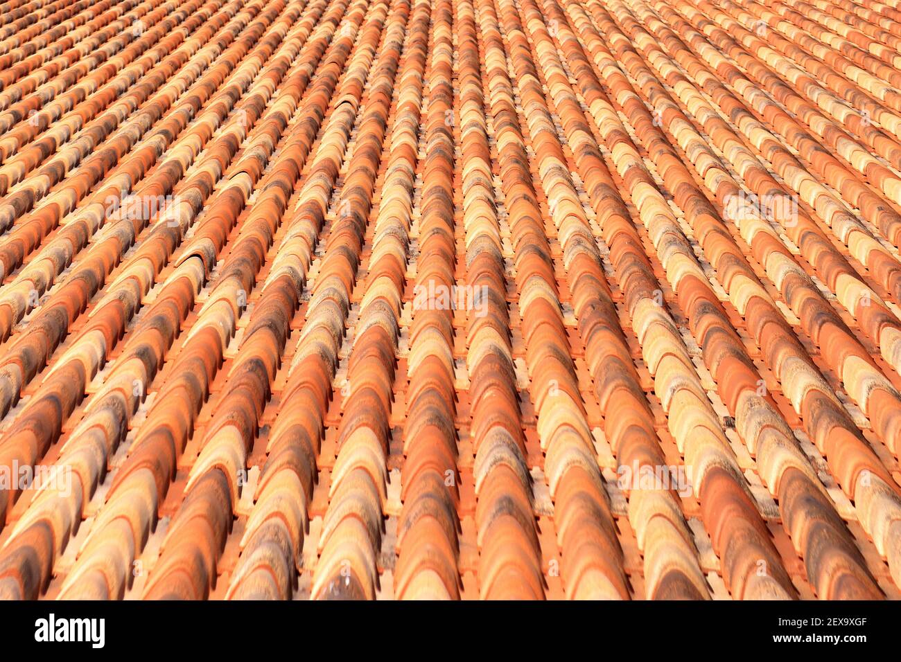 Schiefer ziegeldach -Fotos und -Bildmaterial in hoher Auflösung – Alamy