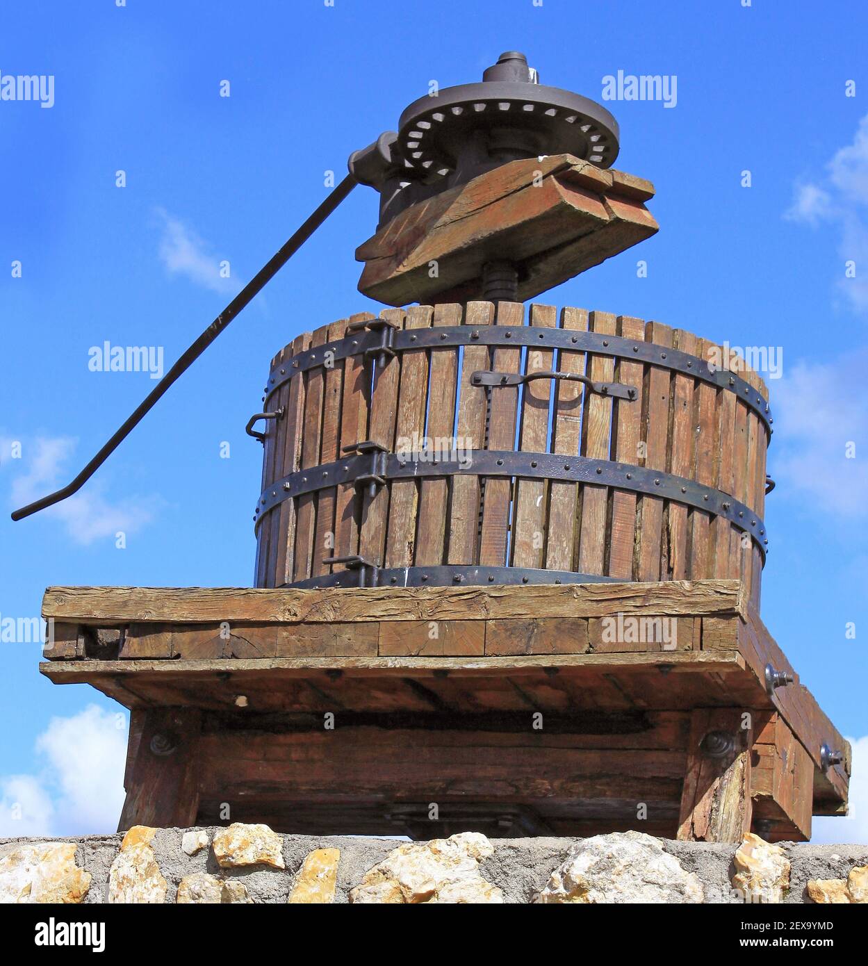Grape press -Fotos und -Bildmaterial in hoher Auflösung – Alamy