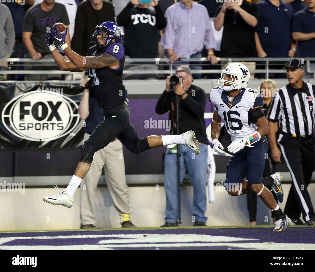 Der TCU-Breitempfänger Josh Doctson (9) erreicht am Donnerstag, den 29 ...