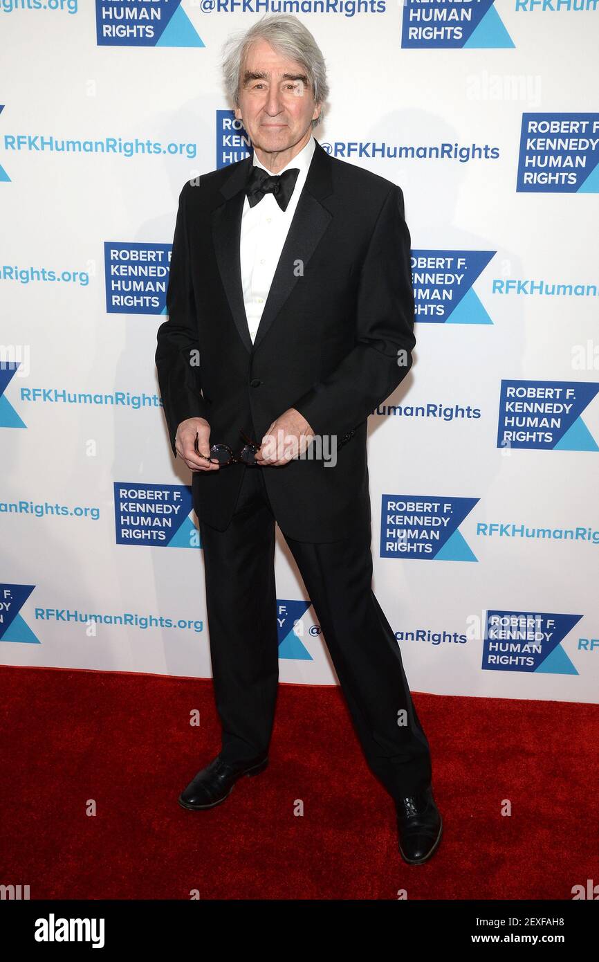 Schauspieler Sam Waterston nimmt an den Ripple of Hope Awards 2015 Teil ...