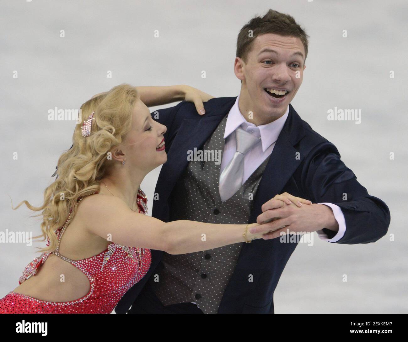 Die russischen Jekaterina Bobrova und Dmitri Soloviev treten bei den Olympischen Winterspielen ...