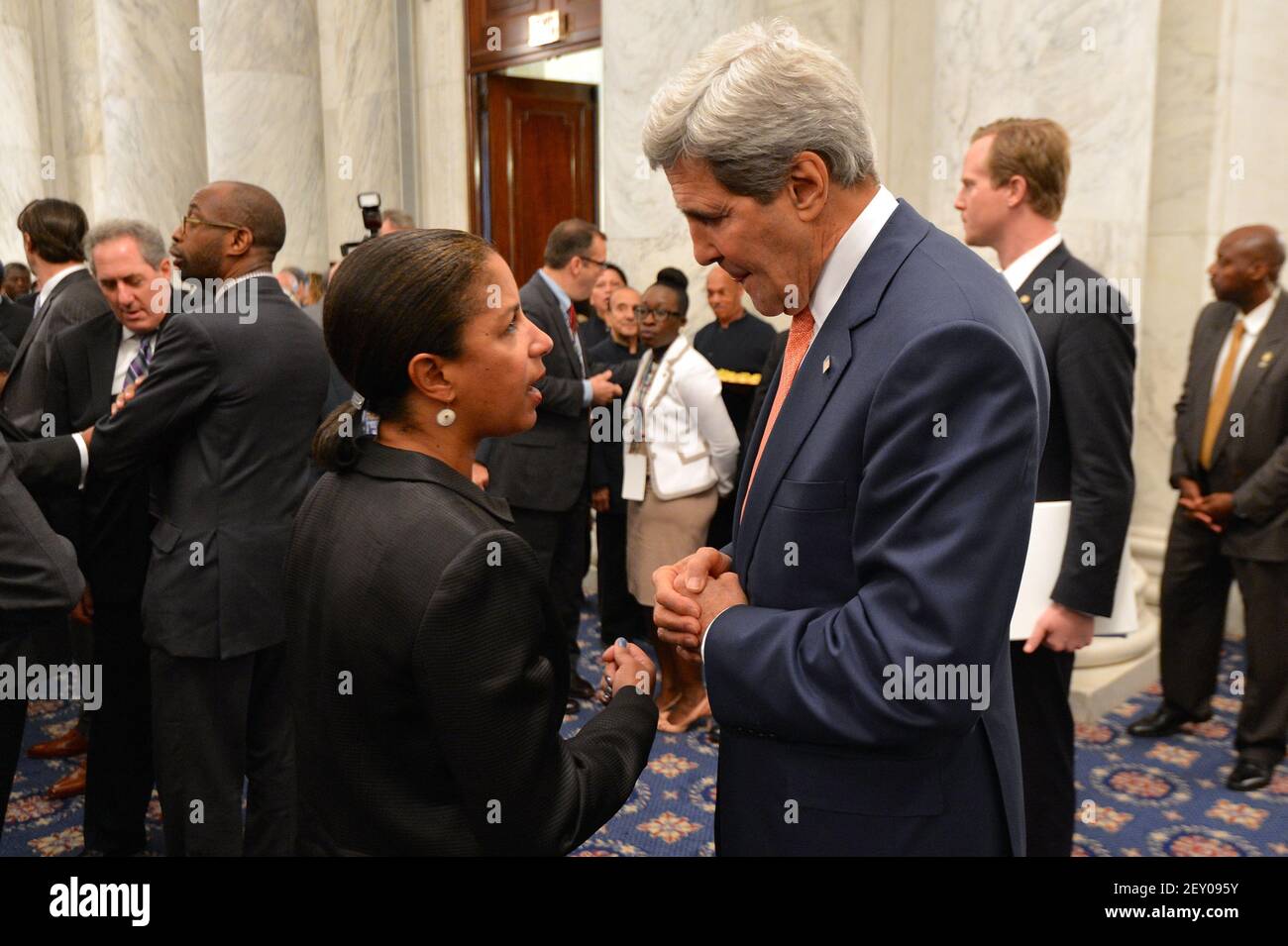Der US-Außenminister John Kerry unterhielt sich mit Susan Rice, der ...