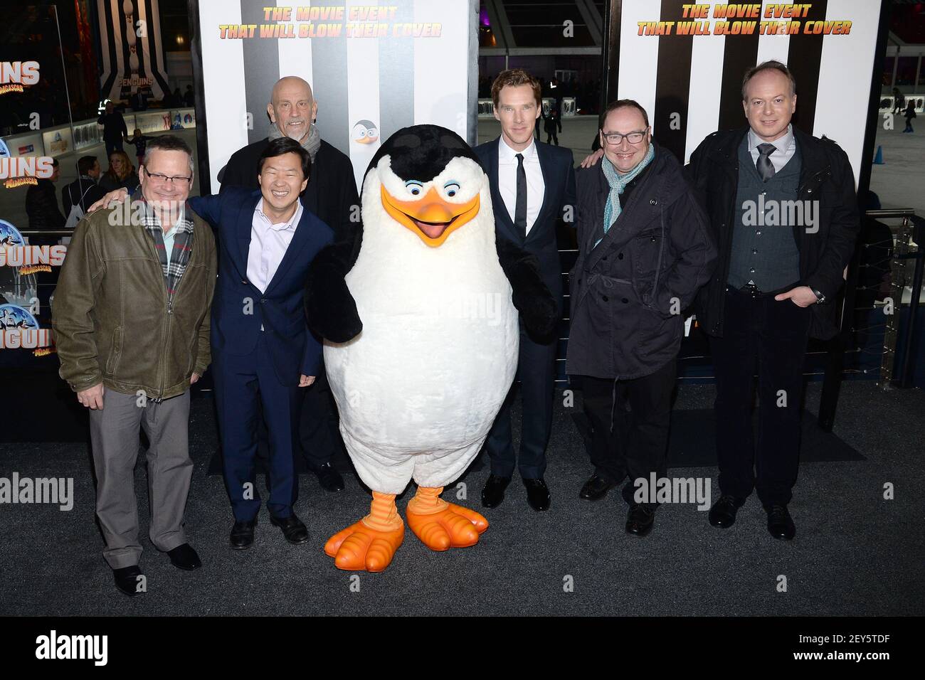 (L-R) Eric Darnell, Ken Jeong, John Malkovich (zweite Reihe), Benedict ...