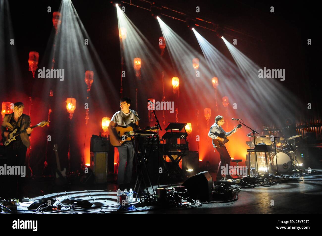 Die Musiker Chris Taylor, Daniel Rossen, Ed Droste und Christopher Bear ...