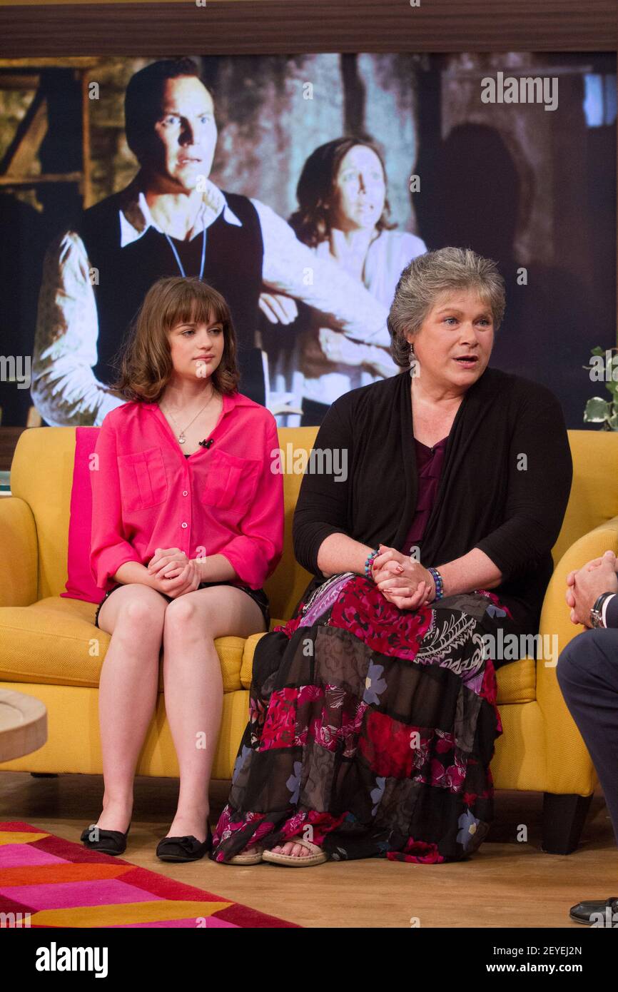 Schauspielerin Joey King und Autorin Andrea Perron besuchen Despierta ...