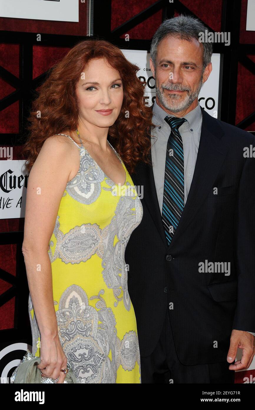 Amy yasbeck and michael plonsker -Fotos und -Bildmaterial in hoher ...