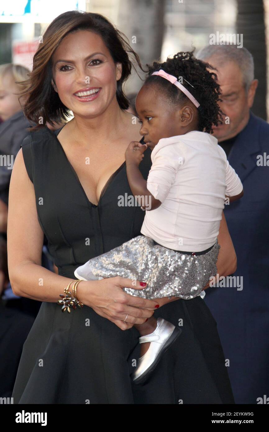 Mariska hargitay and amaya hermann Stockfotos und -bilder Kaufen - Alamy