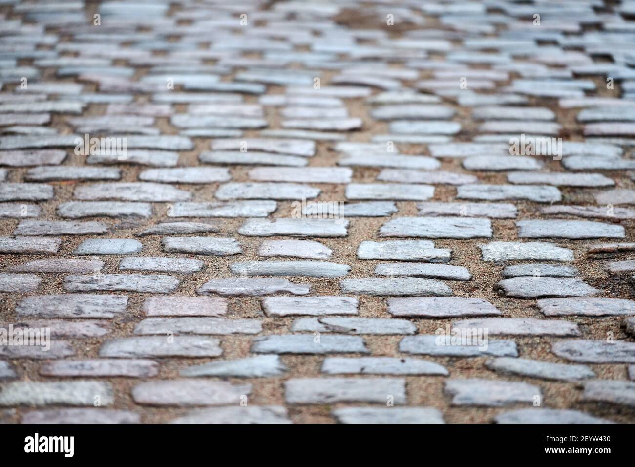 Pflastersteine an der Stadtstraße. Alte deutsche Pflastersteine Textur ...