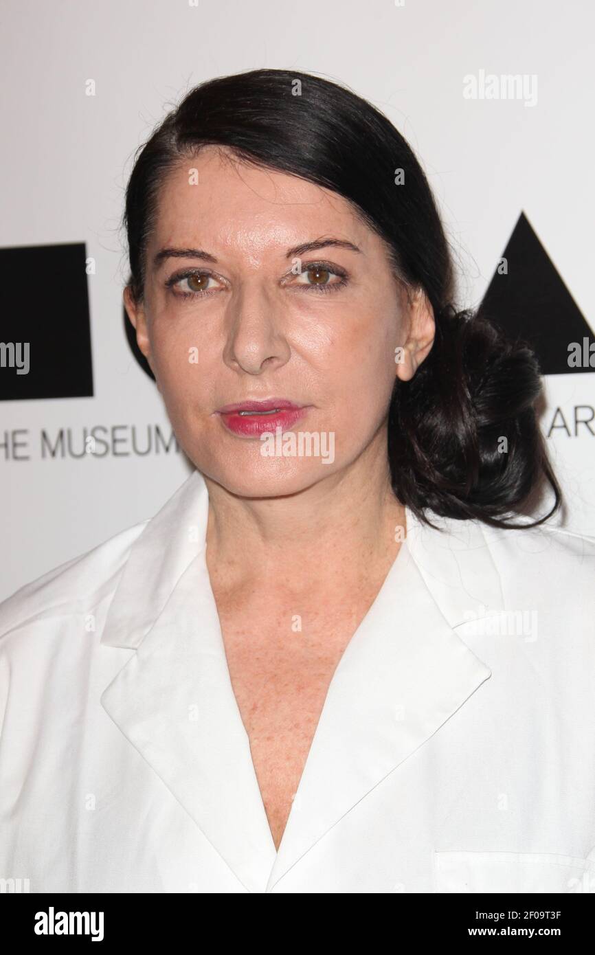 12. November 2011 - Los Angeles, CA - Marina Abramovic kommt zur Moca ...