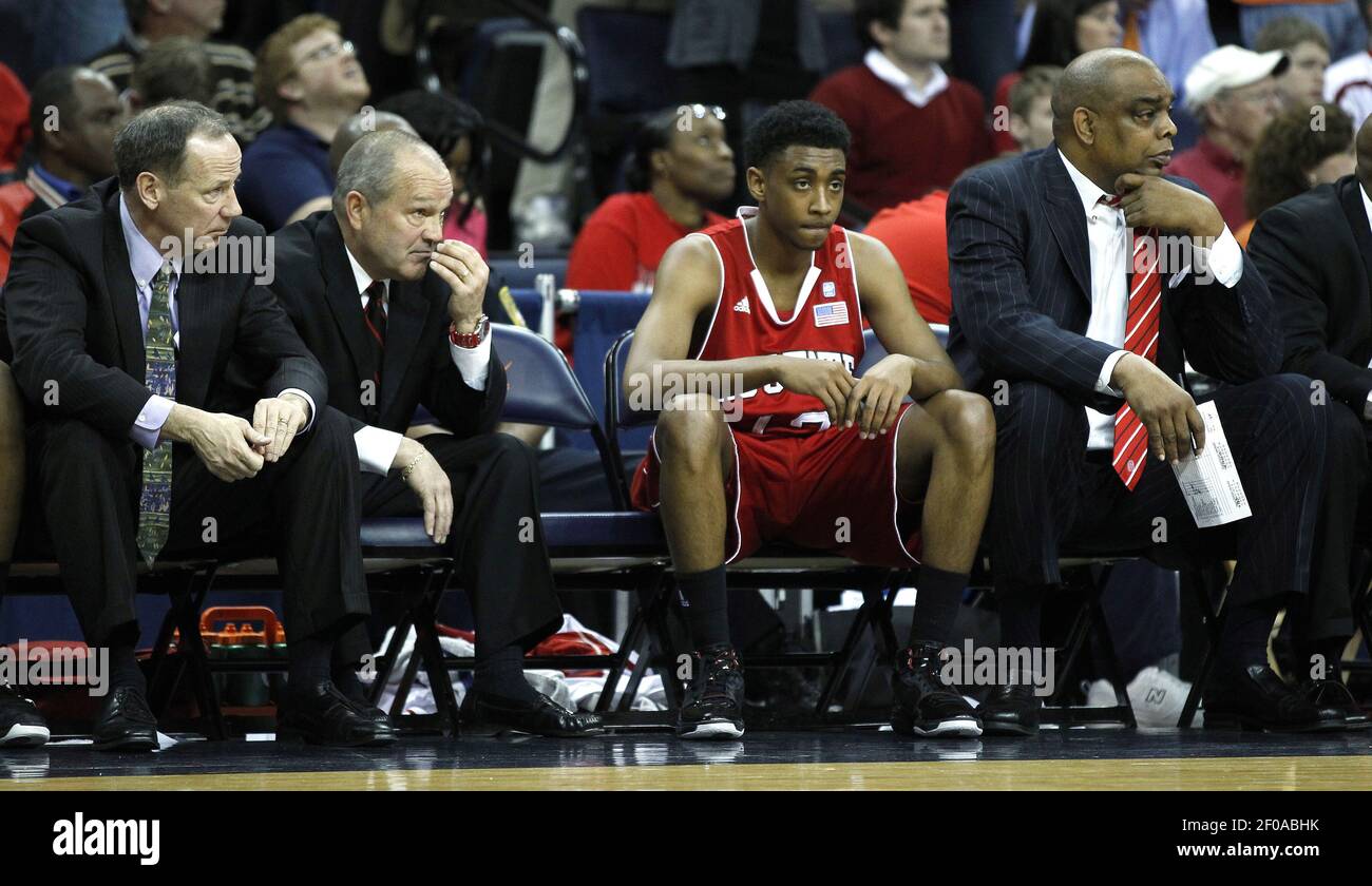 North Carolina State Assistenztrainer Pete Strickland, links, Monte ...