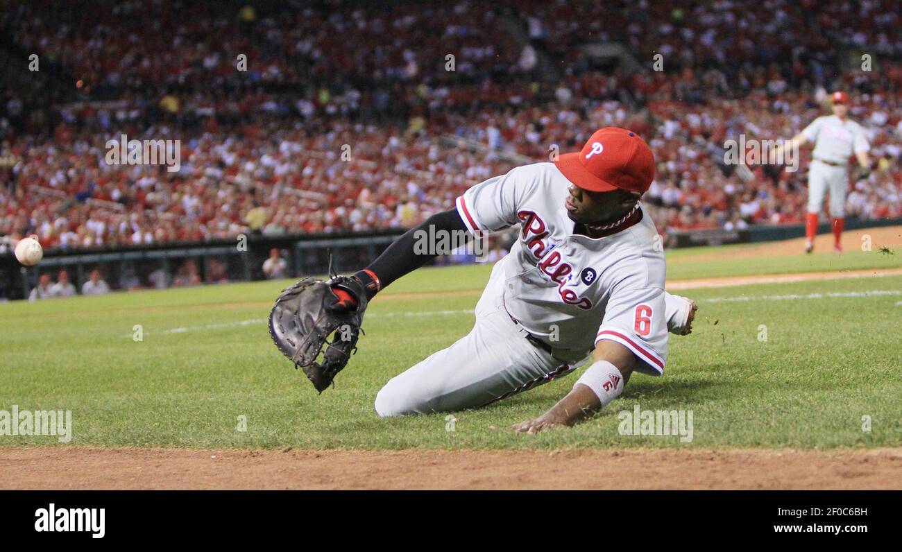Philadelphia Phillies erster Baseman Ryan Howard taucht, aber ist nicht ...