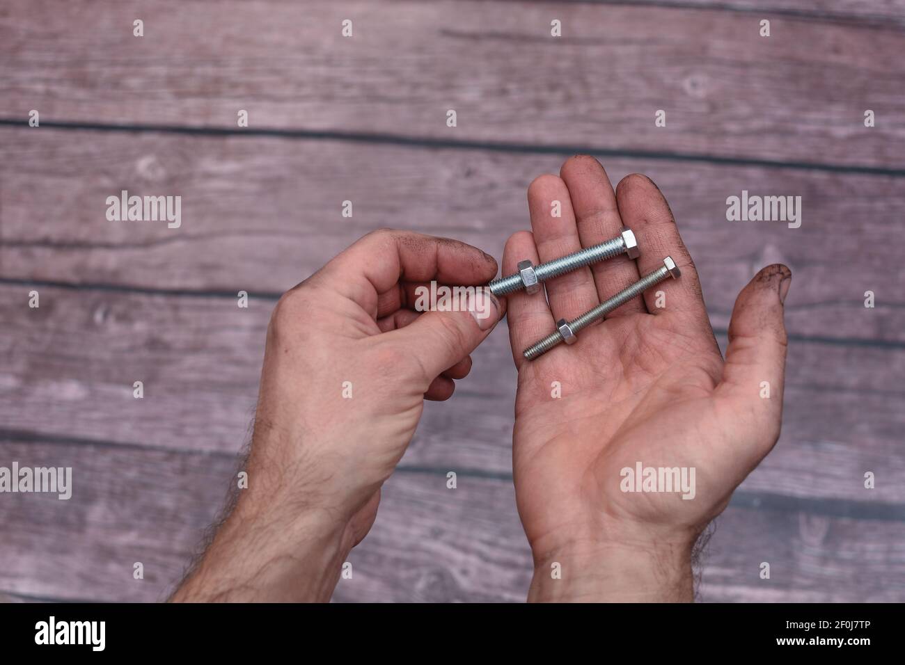 Mechanik horizontal -Fotos und -Bildmaterial in hoher Auflösung – Alamy