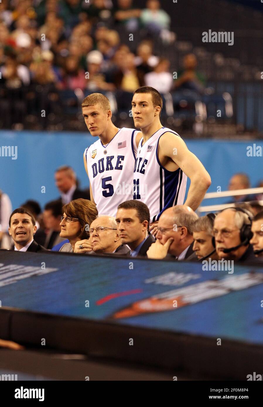 Mason Plumlee of Duke (5)Miles Plumlee of Duke (21)Achten Sie bei einem ...
