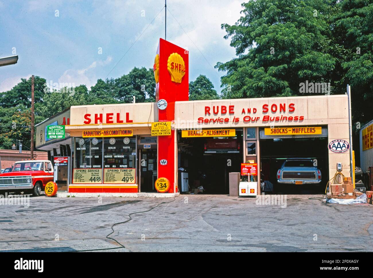 Shell tankstelle der 1970er jahre -Fotos und -Bildmaterial in hoher ...